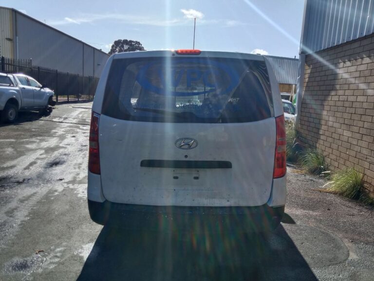 Hyundai iLoad 2010 White Wrecking | WA Auto Parts