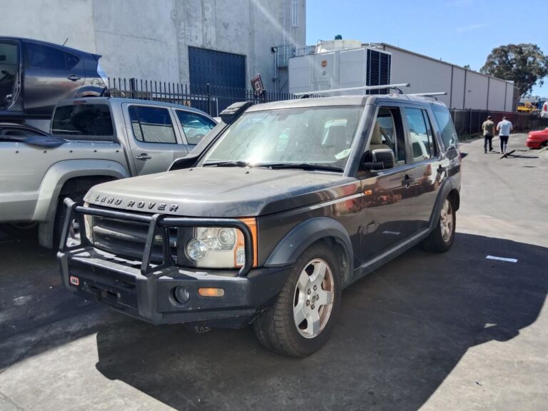 Land Rover Discovery 2005 Grey Wrecking | WA Auto Parts