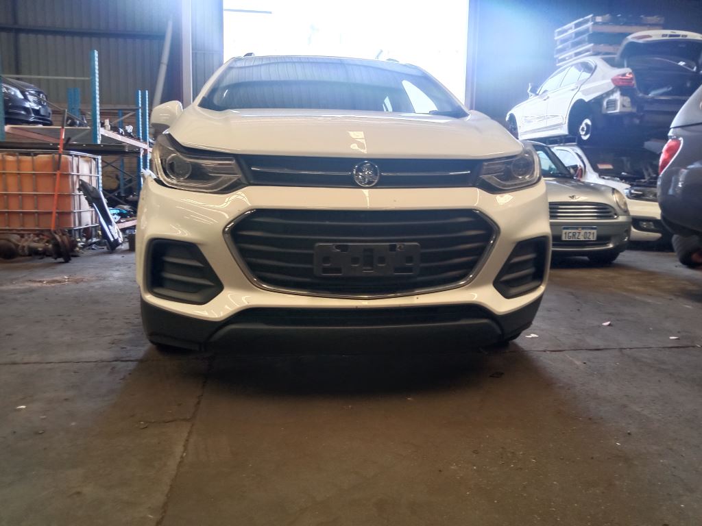 Holden Trax 2017 White Wrecking Perth
